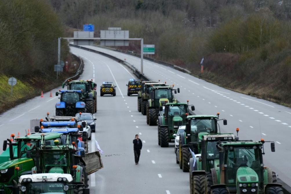 Attal attendu au coeur de la contestation, les agriculteurs déterminés