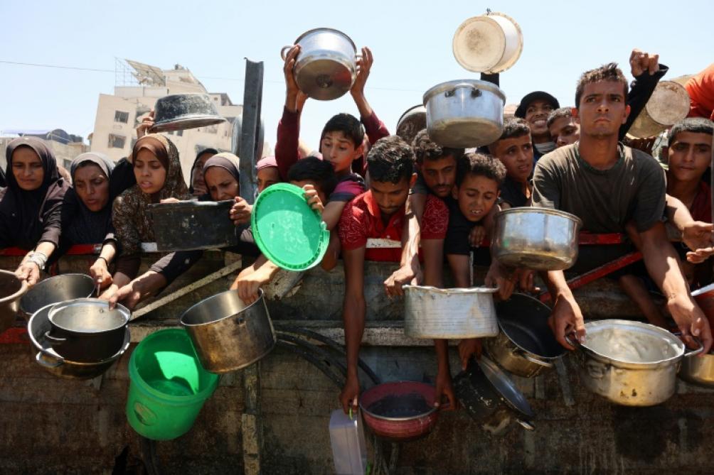 Gaza : chaos et tirs indiscriminés empêchent l'aide de parvenir aux ...