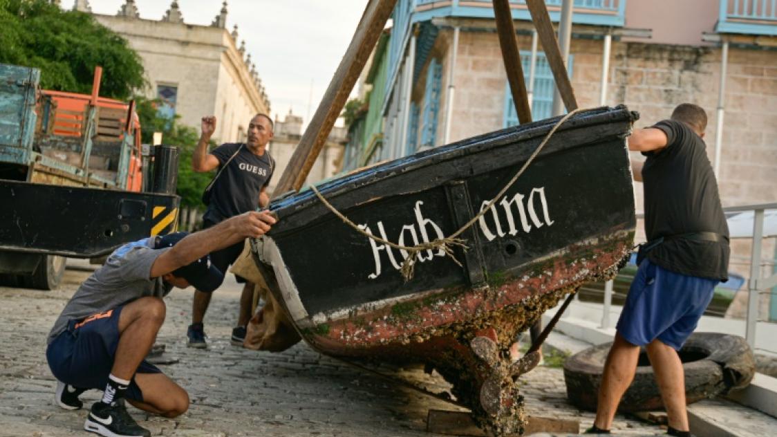 Cuba se prépare à l'arrivée de l'ouragan Rafael, deux semaines après Oscar
