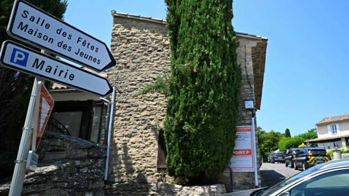 Fusillade mortelle à un mariage dans le Luberon: deux hommes mis en examen et écroués