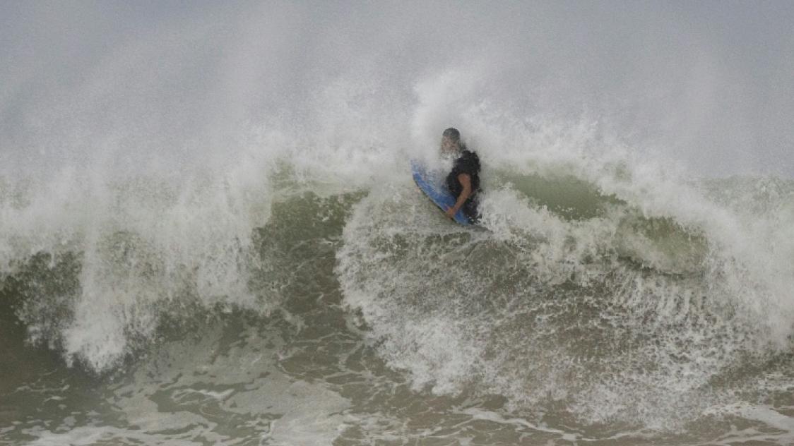 L'ouragan Erin se renforce à nouveau à l'approche des Bahamas