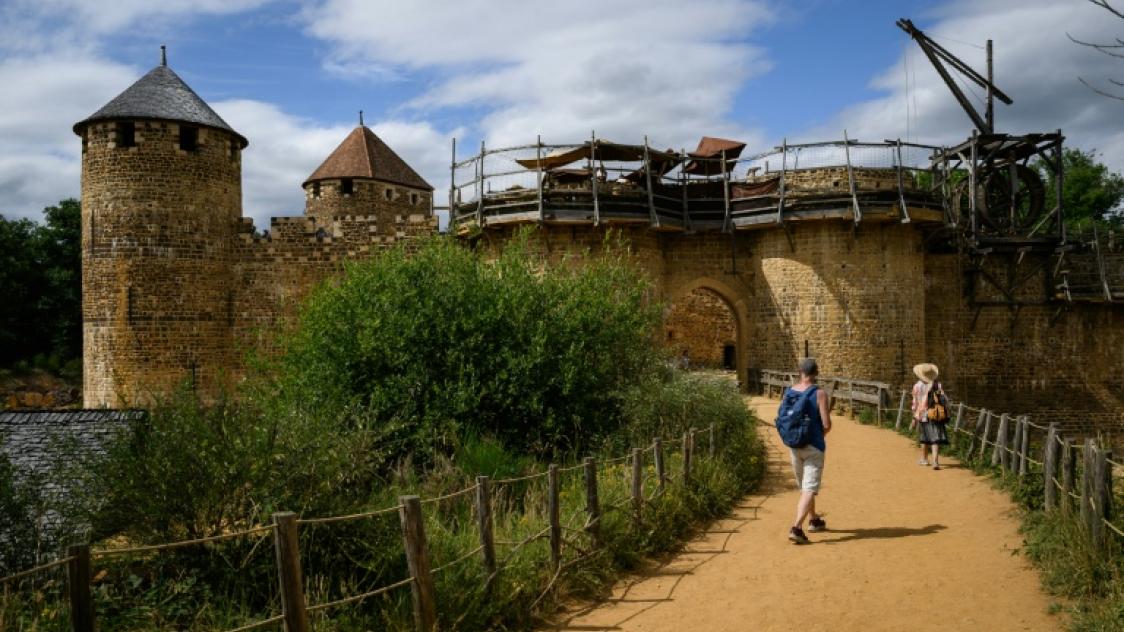 Du château fort au laboratoire, une archéologue sonore ressuscite le passé