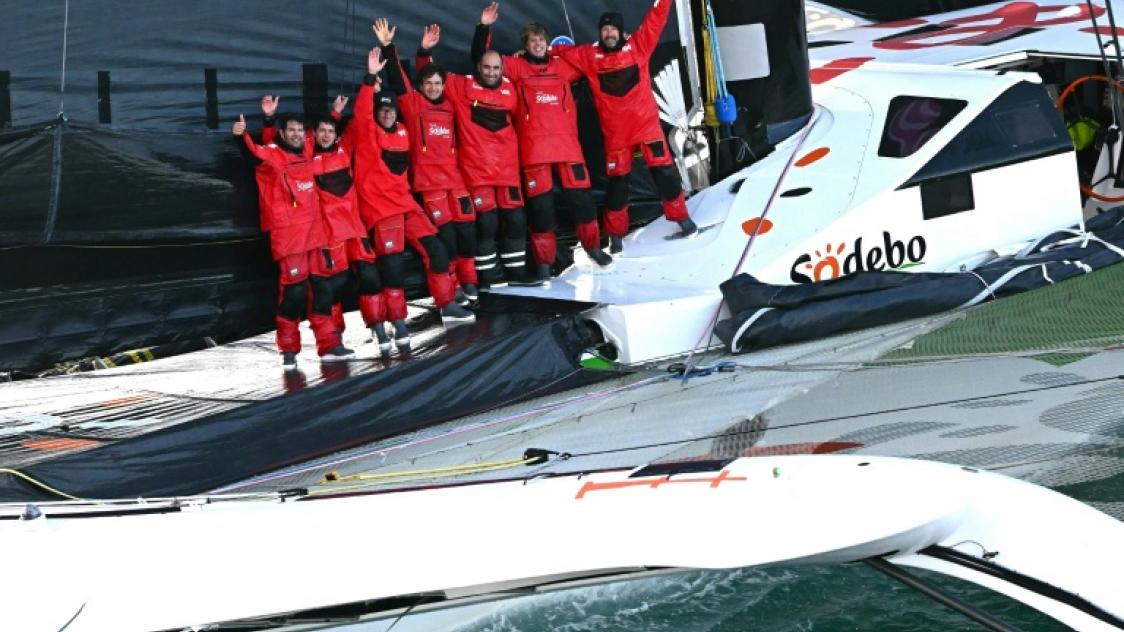 Trophée Jules Verne: Coville réussit son pari, record du monde à la clef