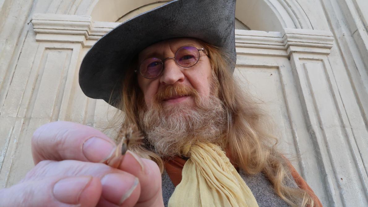 L’artiste Pierre Grenier s’attaque à la gendarmerie de Laon