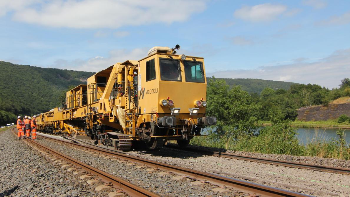 Travaux sur les rails vers Givet et au-delà