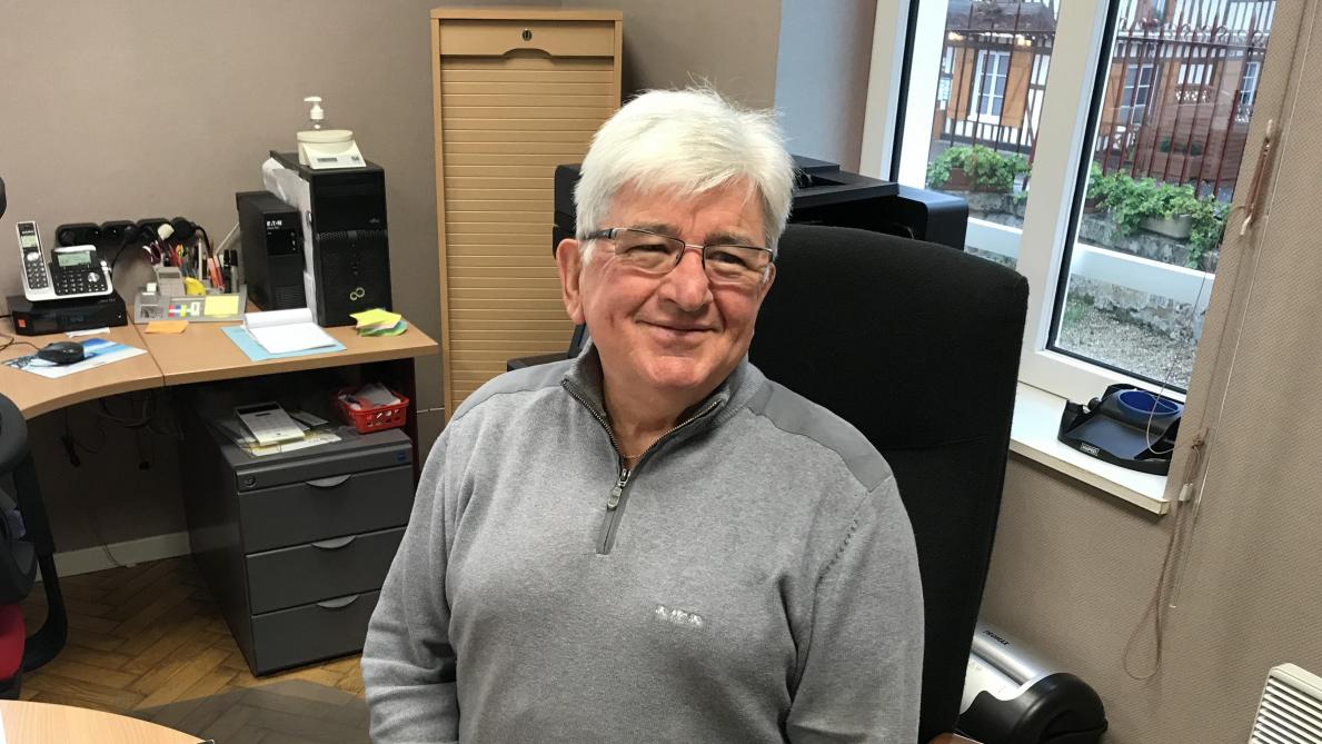 Marne: René Hanot, le maire de Châtelraould rend les clés