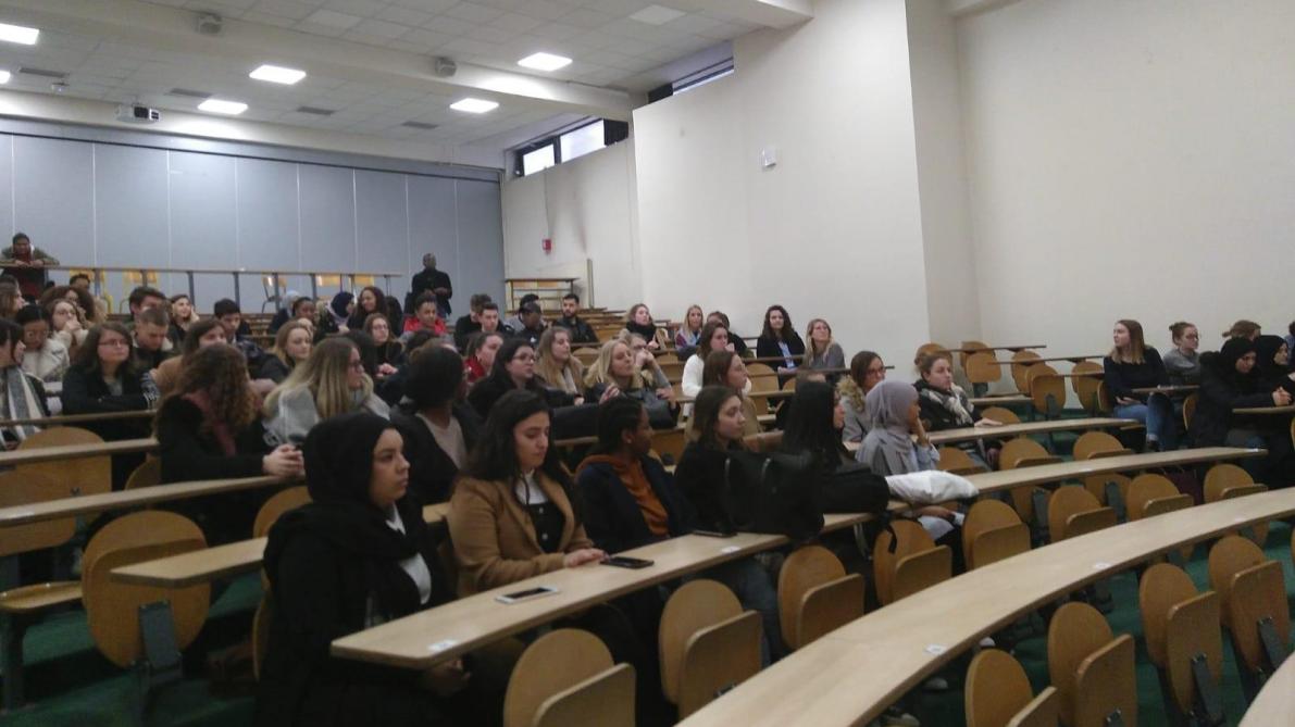 Troyes : les étudiants en AES protestent contre la rétention de leurs notes