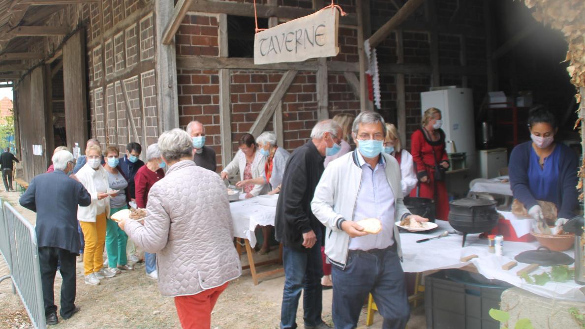 Un repas d’une autre époque à Souligny