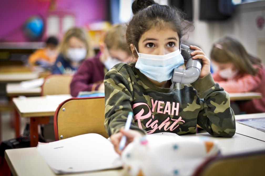 VIDÉO. À Reims, des élèves de CP adoptent des « chuchoteurs » pour ...