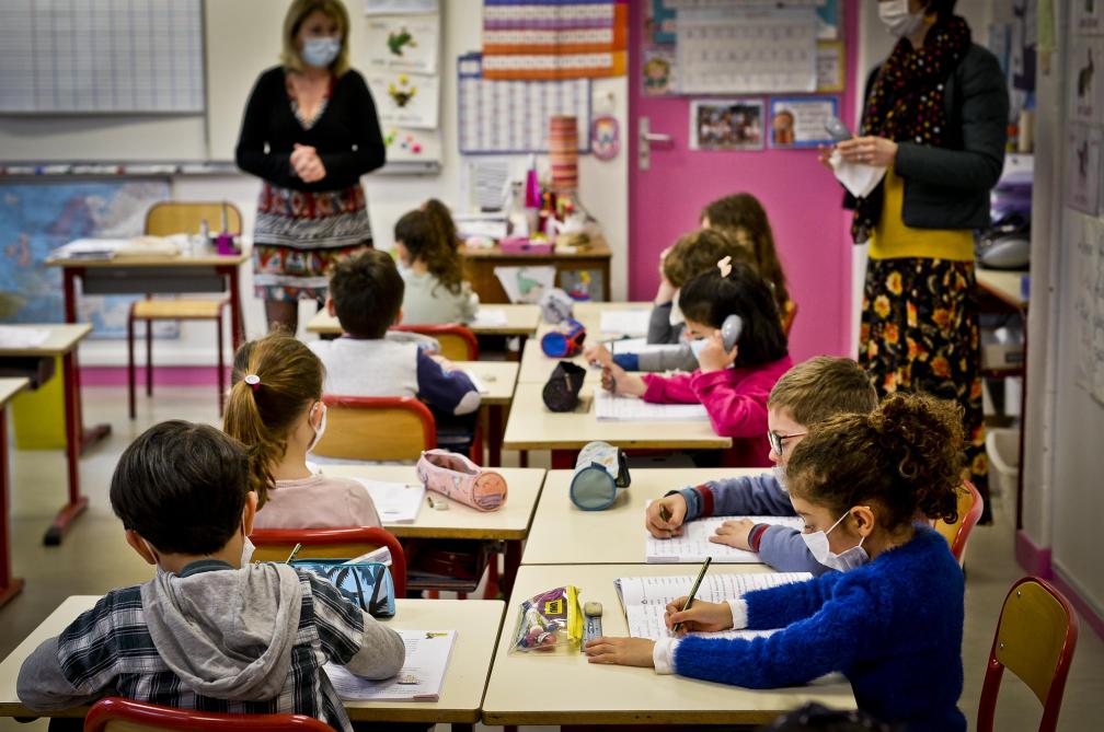 VIDÉO. À Reims, des élèves de CP adoptent des « chuchoteurs » pour ...
