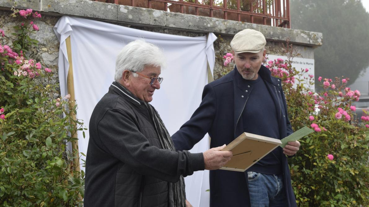 Châtelraould-Saint-Louvent se dote d’un blason et remercie son ancien ...