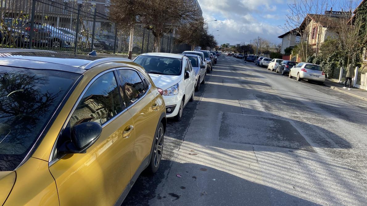 VIDÉO. Aux abords du CHU de Reims, la guerre des places à Maison-Blanche