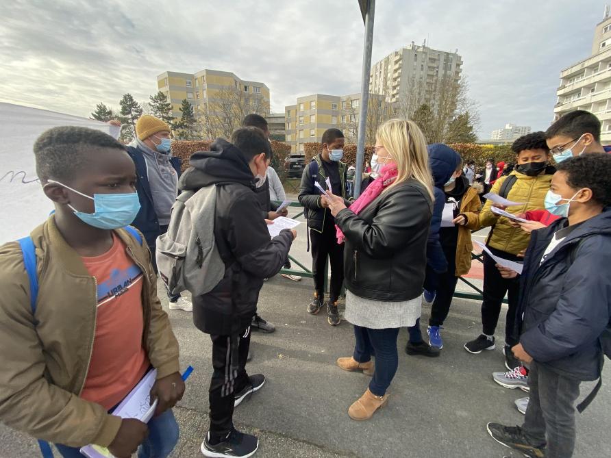 VIDÉO. À Reims, le collège Georges-Braque se mobilise pour sauver une ...