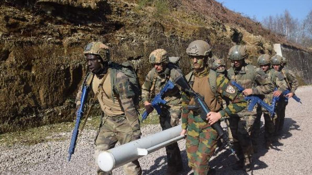 Mailly-le-Camp: les 5e dragons en stage commando dans les Vosges