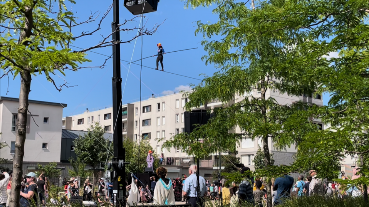 VIDÉO. Une traversée funambulesque au cœur d’Orgeval à Reims