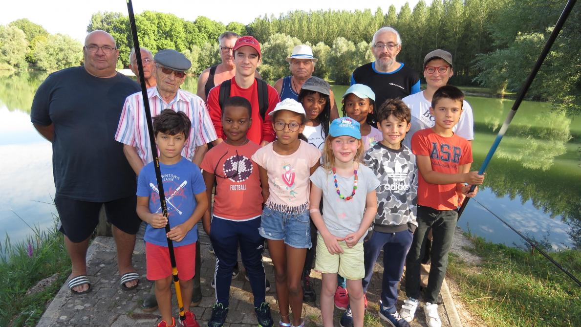 Cet été, les enfants ont appris à taquiner le poisson à Romilly-sur-Seine