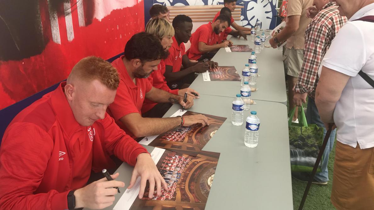 Les joueurs et joueuses du Stade de Reims ont rencontré leurs fans à la ...