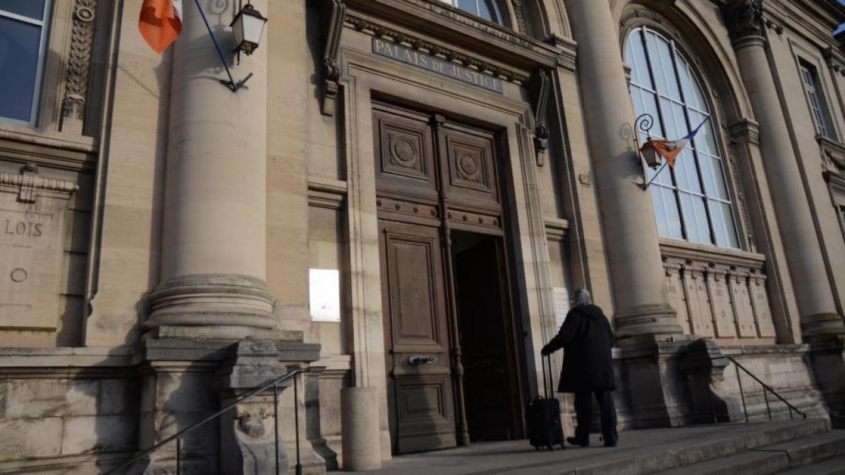 Il pointe son pistolet sur un voisin pour une histoire de crottes de ...