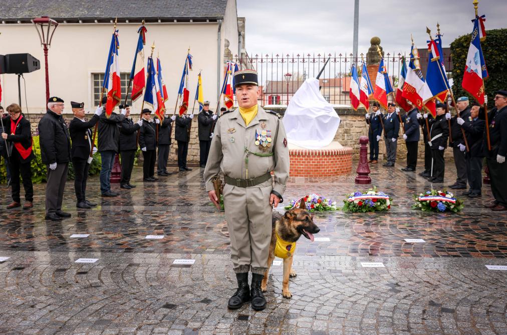 Le premier mémorial de France dédié aux chiens héros civils et ...