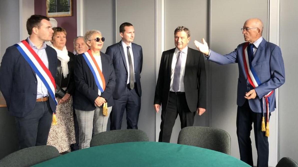 La mairie de Dampierre dans ses habits du XXIe siècle