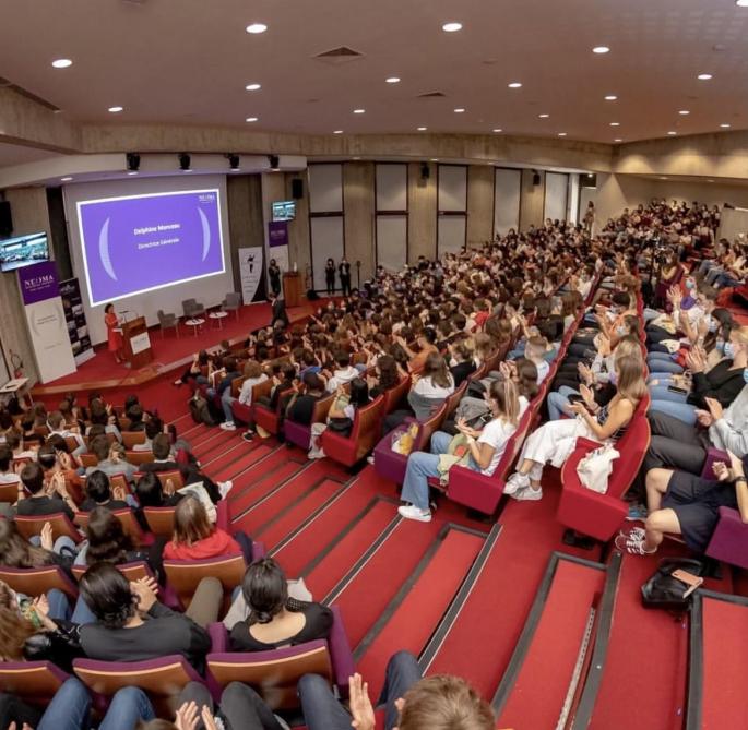 Le créateur du bilan carbonne en conférence à Néoma