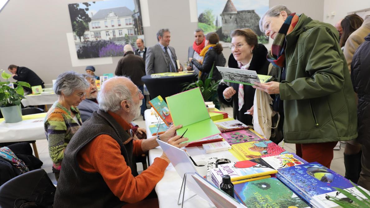 900 visiteurs au premier salon du livre de Bucy-Le-Long