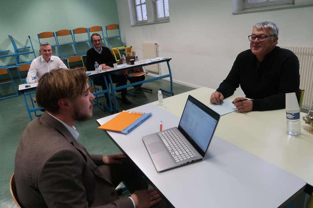 Les étudiants jugés par des chefs d’entreprise à l’IUT de Laon