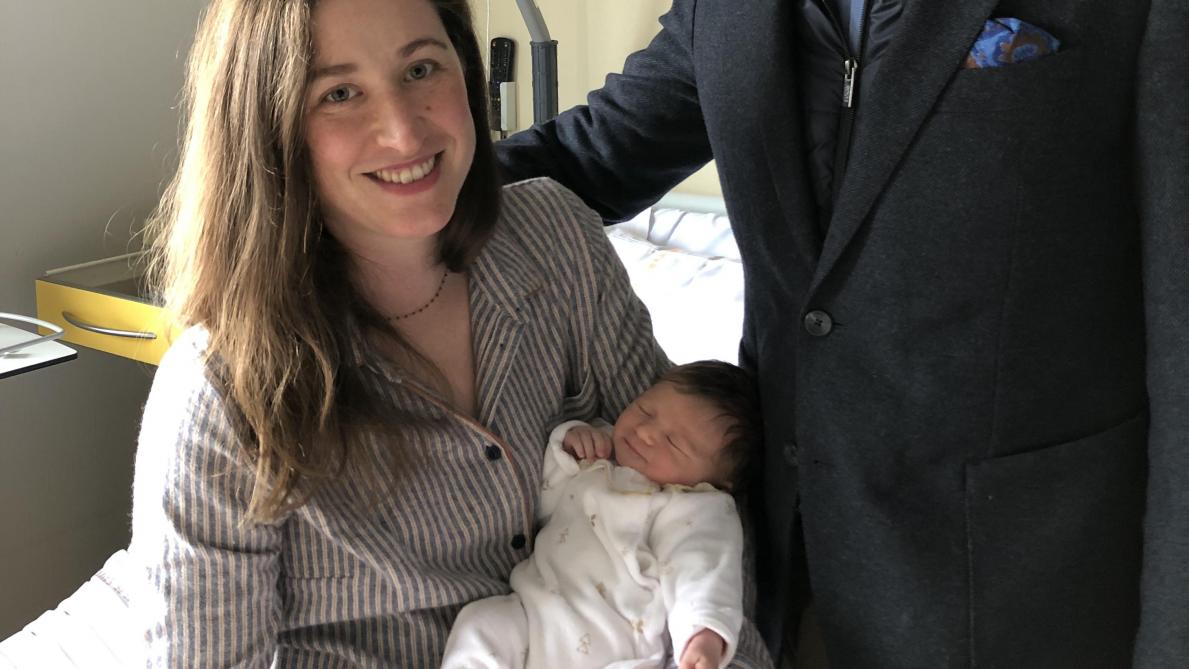 Bébés de l’année à Troyes : Mahaut passe le témoin à Nilton à la maternité