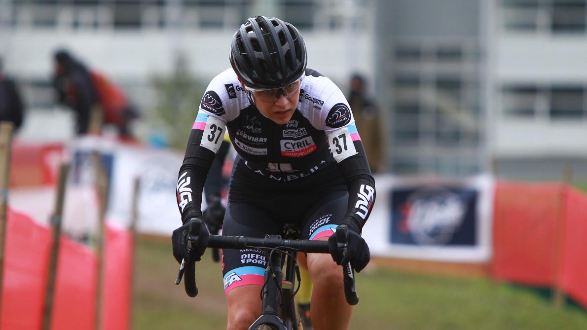 Alexandra Valade « doit marchersur route