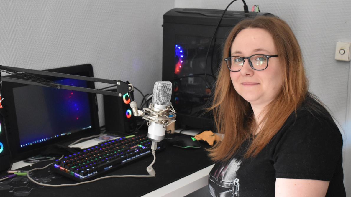 Une streameuse rémoise joue aux jeux vidéo et récolte de l’argent pour ...
