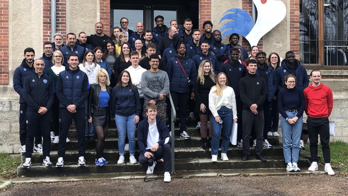 Romilly-sur-Seine: L’Estac en visite au Coq Sportif