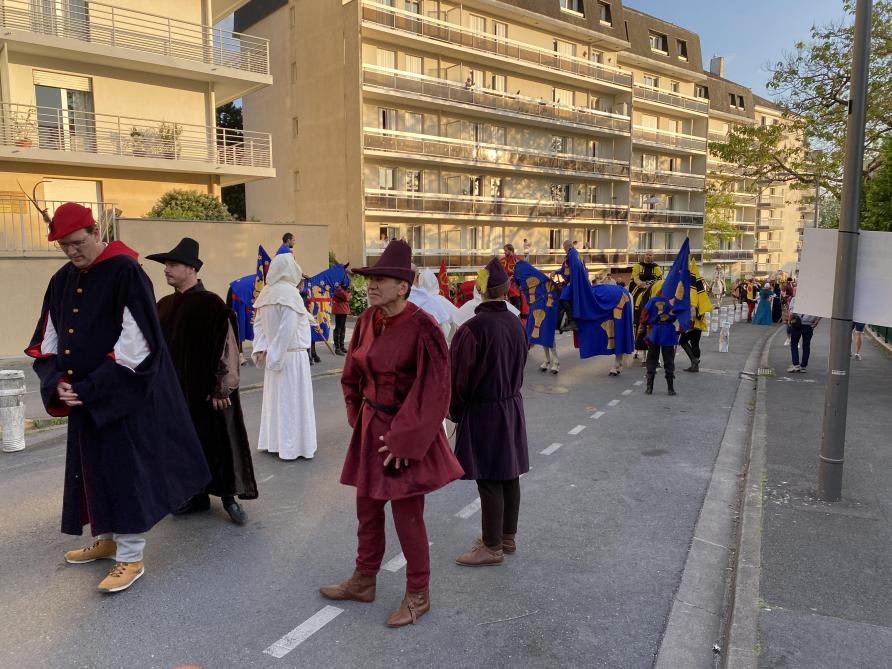 PHOTOS. Revivez la grande parade des Fêtes johanniques à Reims