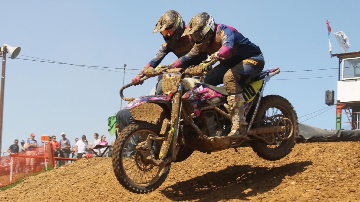 Motocross - Championnat de France side-car cross. Charly Bonnet en ...
