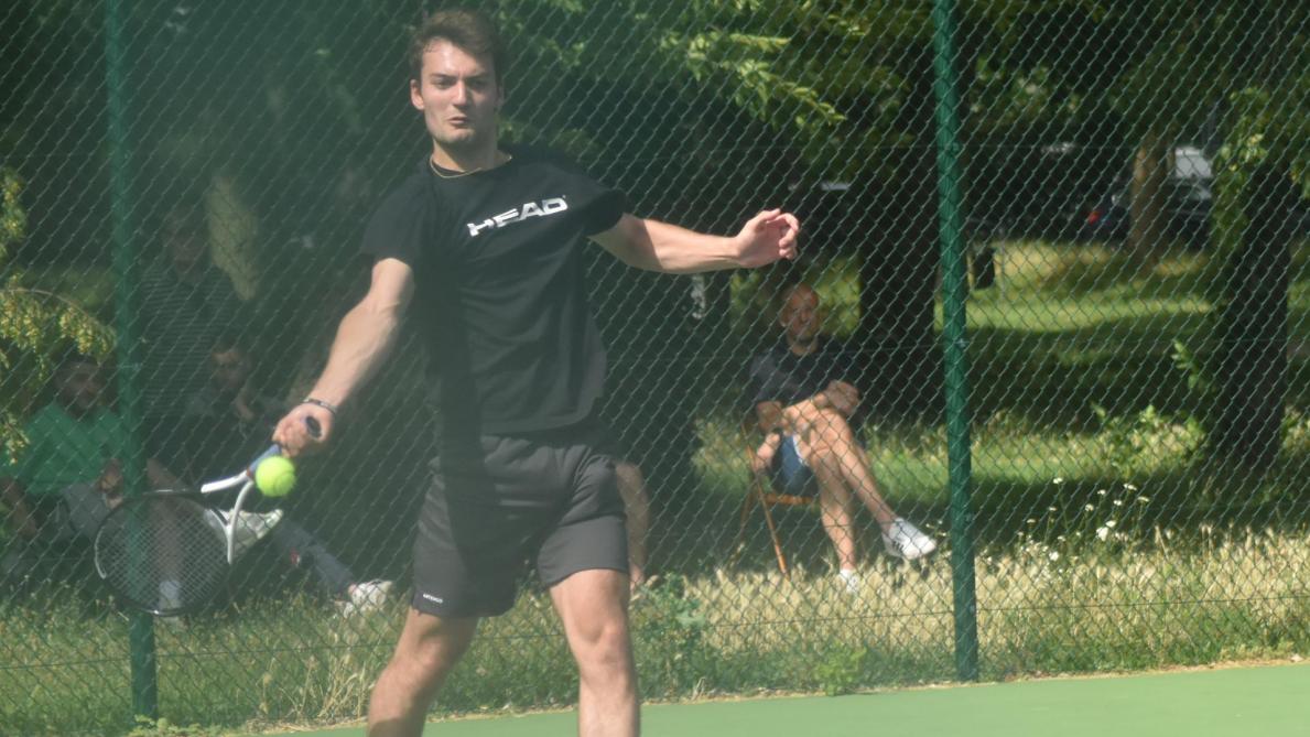 Tennis Open de Soissons. La puissance de Clément Chauvin fait la différence