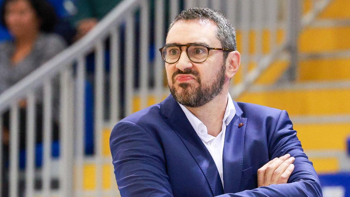 Basket-ball. Ugo Doumbia et Thomas Andrieux (Champagne Basket) en ...