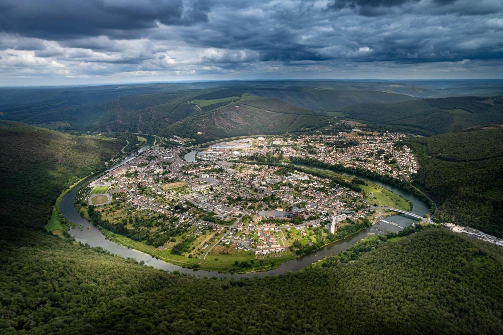 Redécouvrez les charmes de Revin vus du ciel