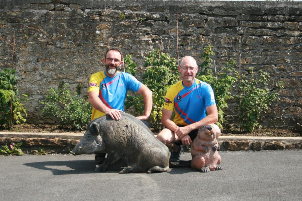 Deux archers au France de tir à l’arc 3D à Mouzon