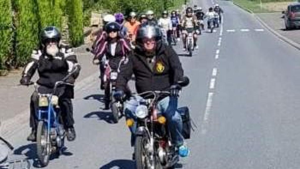 65 mobylettes sur la route autour de Rethel pour la première sortie du ...