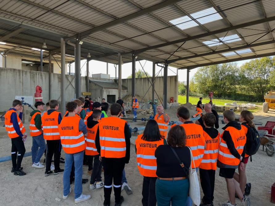 Les collégiens en visite au CFA de Poix-Terron
