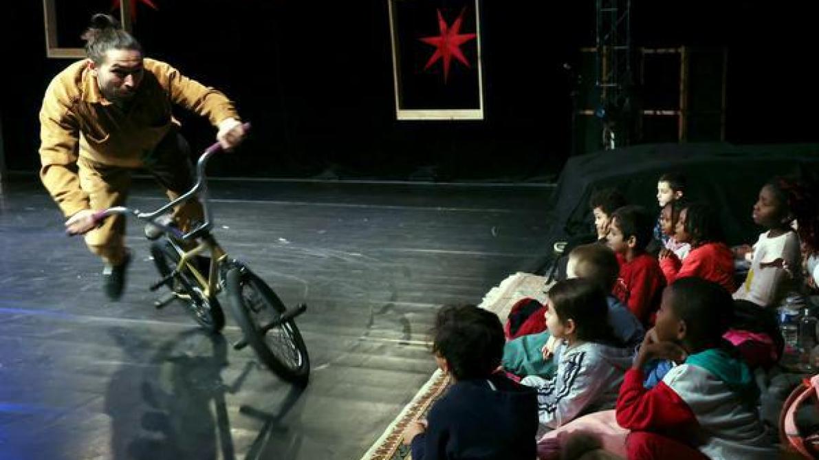 La compagnie de cirque Isis joue à Pargny-Filain son nouveau spectacle