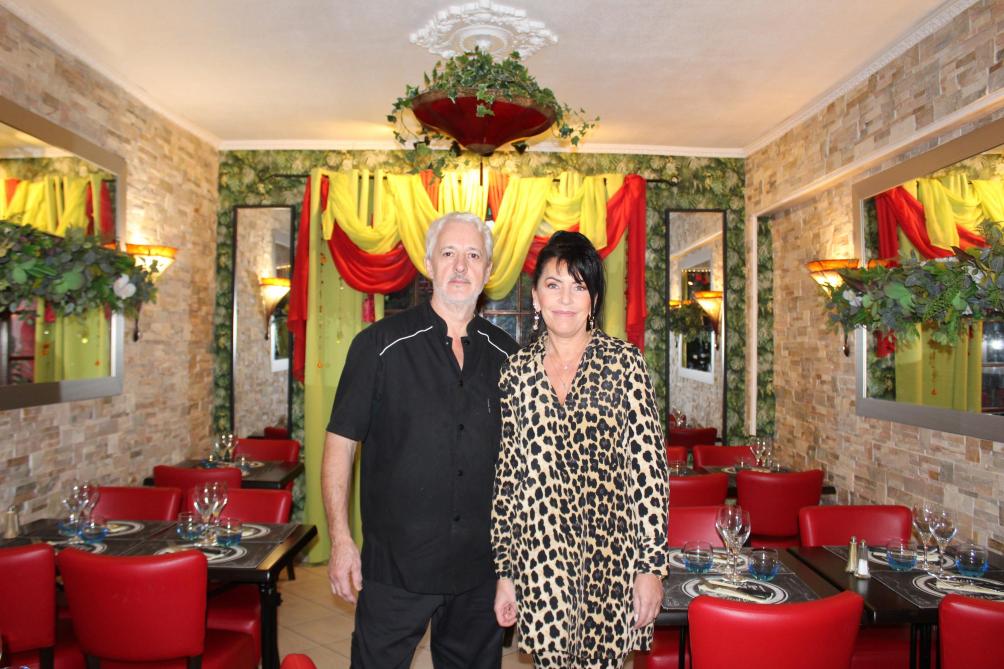 En famille, au restaurant ou dans une salle des fêtes, chacun sa façon ...