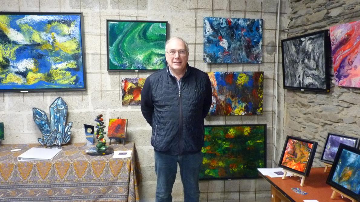 Le peintre Patrick Philippe, sacré roi du pouring à Deville