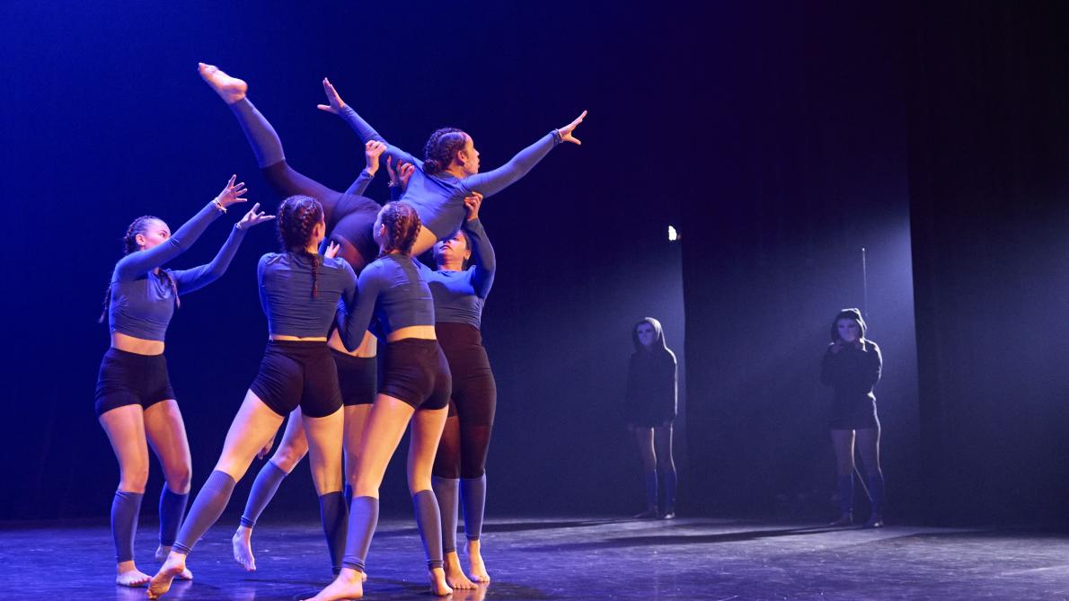 Les danseuses du lycée Marie-de-Champagne au concours national