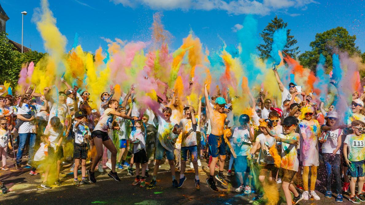 Trois cents personnes pour la Family Color Run de Verrières