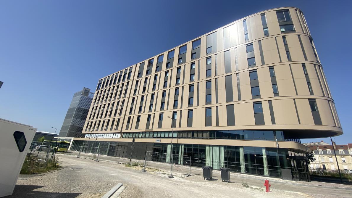 L’hôtel Radisson ouvre ses portes, à Reims