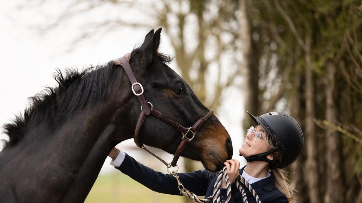 Laurine Gérard prend les rênes du centre équestre de Saint-Julien-les ...
