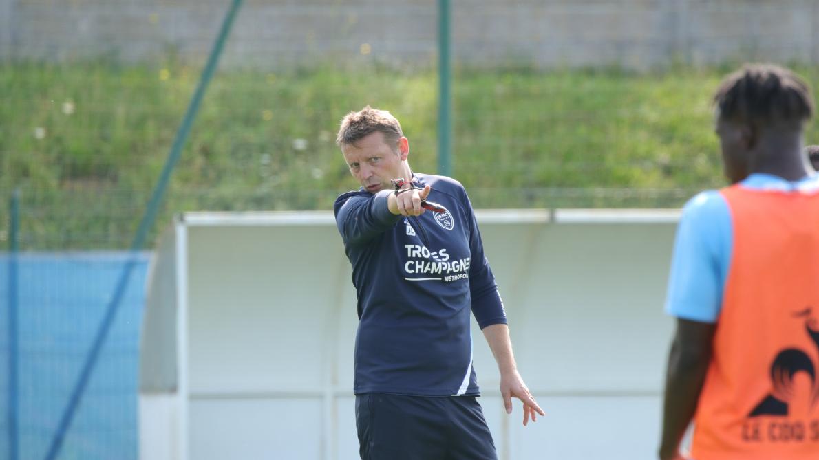 Stéphane Dumont sur le mercato de l’Estac : « Un effectif trop conséquent et des manques