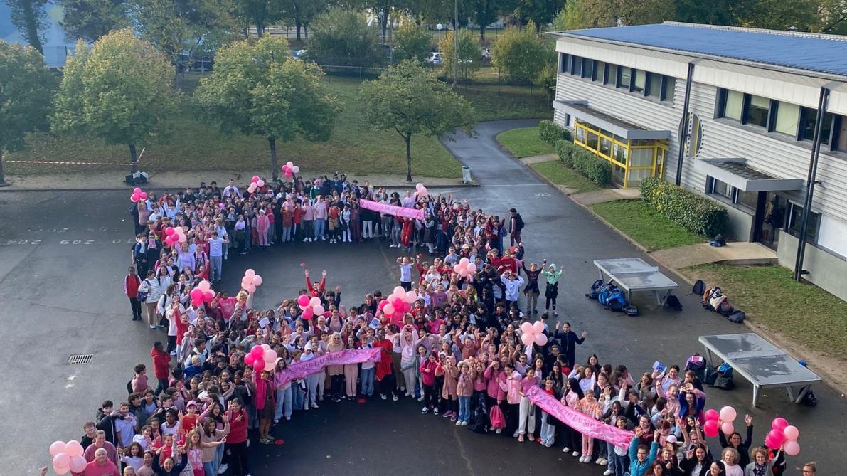 Le collège Nicolas-Appert de Châlons célèbre Octobre rose
