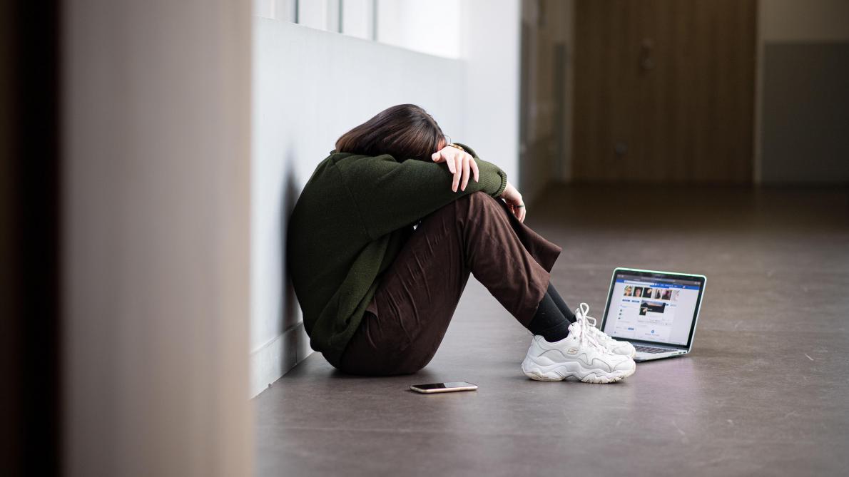 Victime de harcèlement, un élève de 14 ans tente de se défenestrer du ...