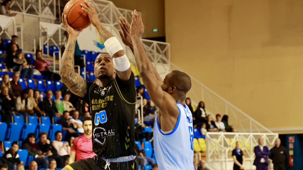 Après la sanction, le temps des questions pour Benoît Mbala et le ...